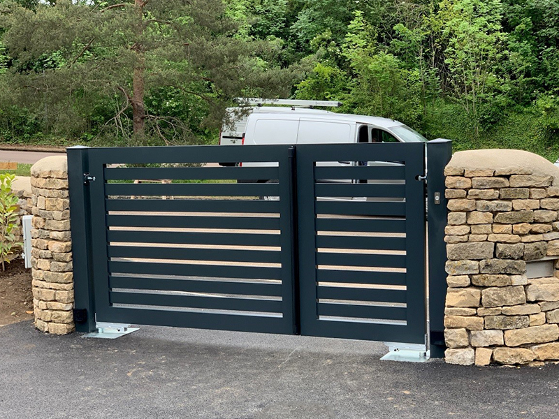 Photo Gallery for Electric Entrance Gates - Pictures Of Garage Door ...
